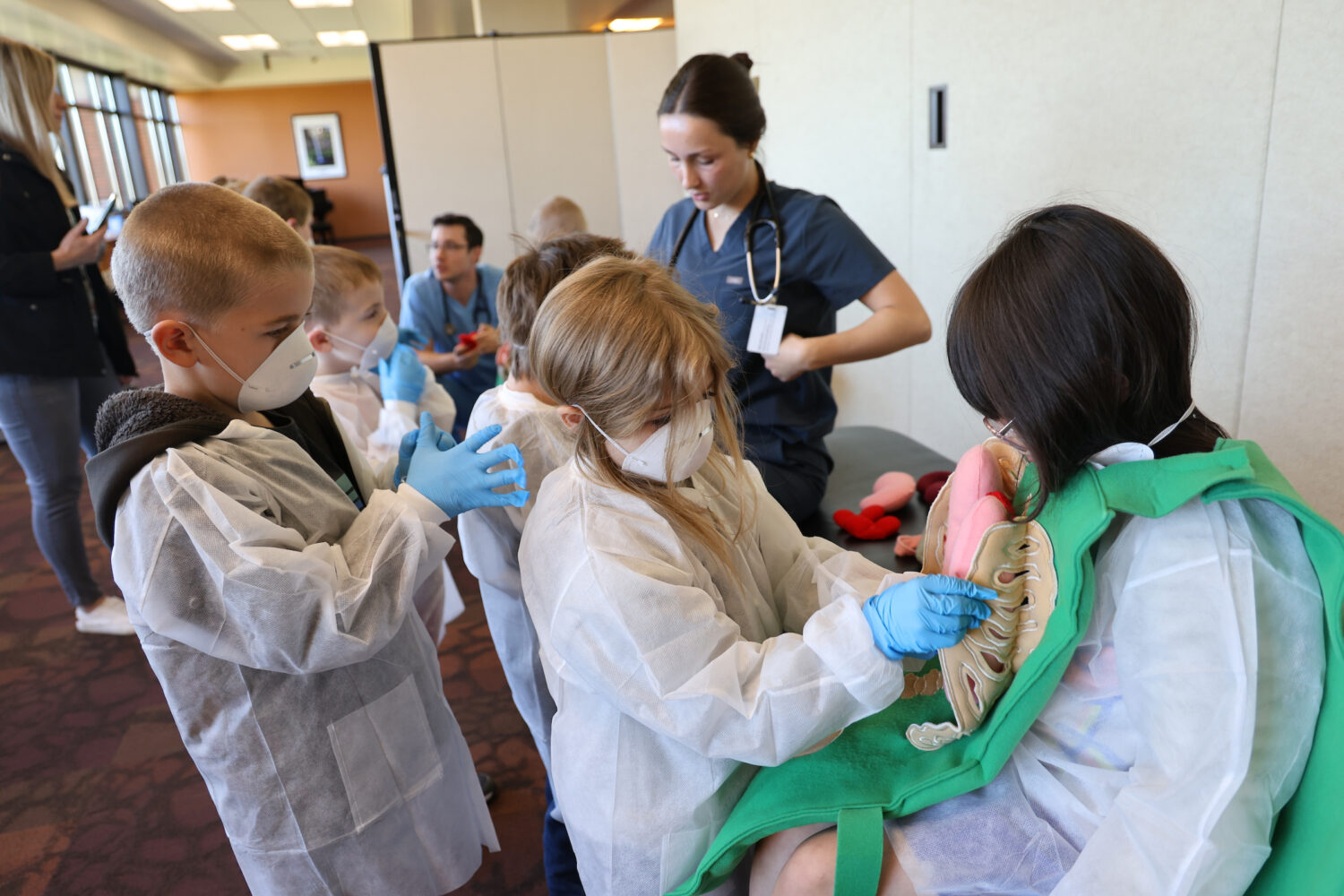 WesternU COMP-Northwest welcomes little learners for Mini-Medical ...
